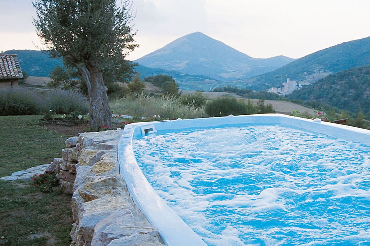 Mini-Pools - GioWellness